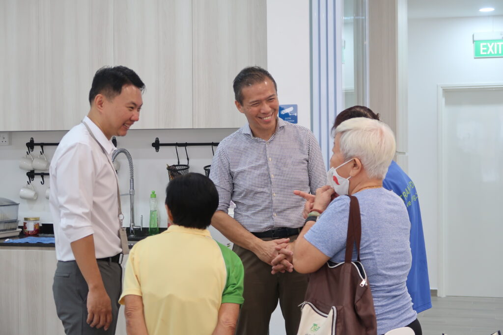 Donation of Bird’s Nest to FOCUS Seniors by Heng Foh Tong Medical Hall ...